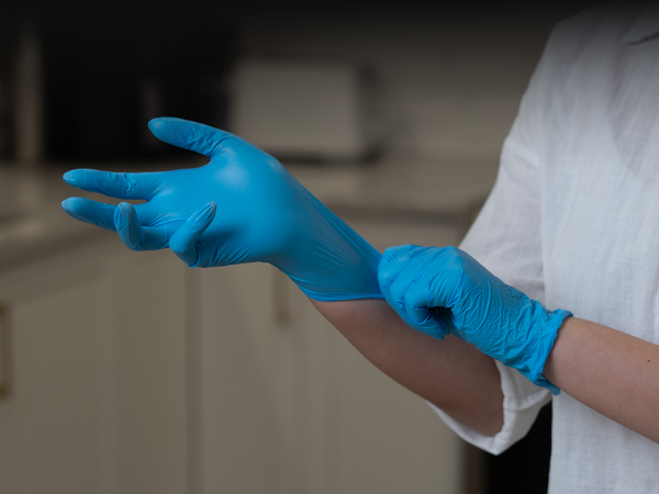 A Guide in Choosing the Right Medical Gloves for Safety – SureSafe Supplies
